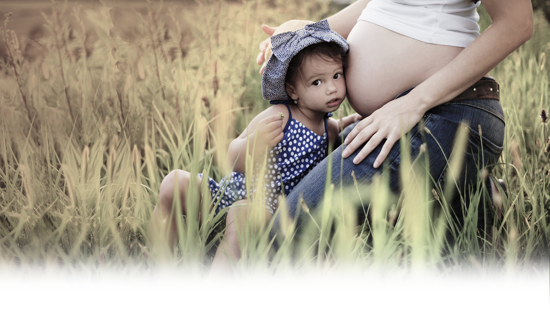 Become a Surrogate: Apply now and earn a generous salary & benefits